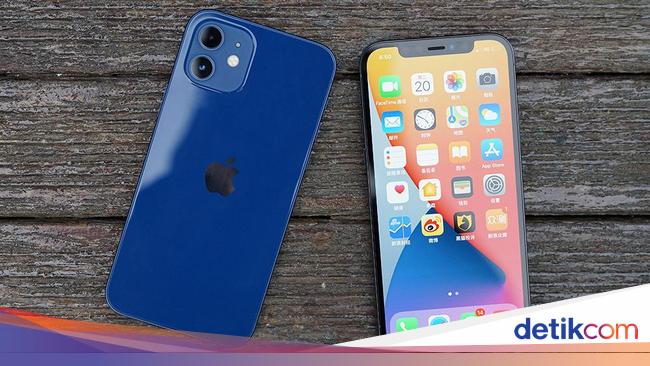 iPhone 12 Biru yang Menggoda Jiwa dan Dompet