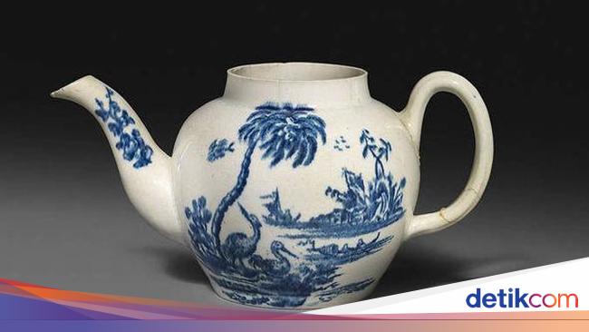 Dianggap Barang Loak, Teko dan Cangkir Teh Ini Harganya Miliaran Rupiah