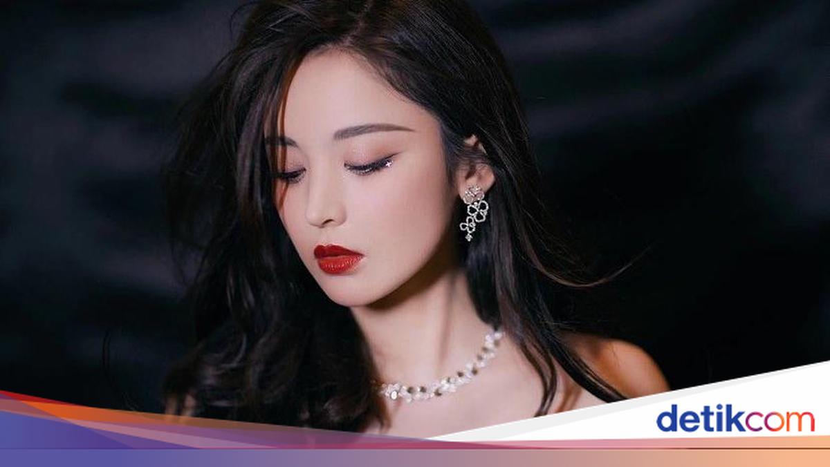 Guli Nazha, Model Uyghur bak Barbie Dunia Nyata