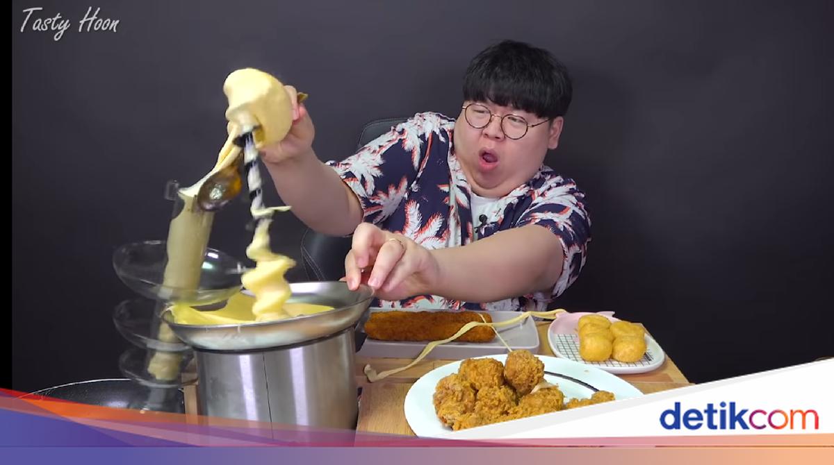 5 Mukbang dengan Konsep Tak Biasa, Ditampar Keju hingga Makan Jahe