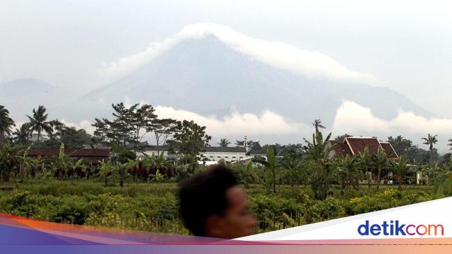 Potret Gunung Merapi saat Berstatus Siaga