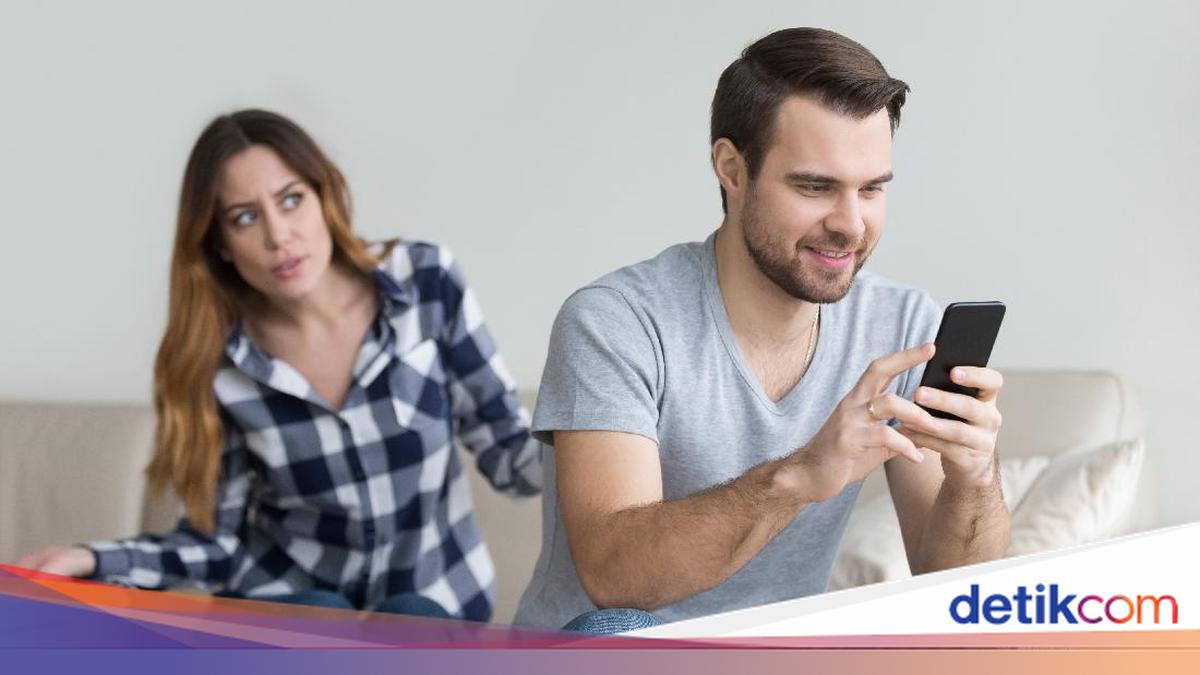 6 Fakta Cowok Cuek, Si Misterius yang Sebenarnya Setia & Penuh Perhatian