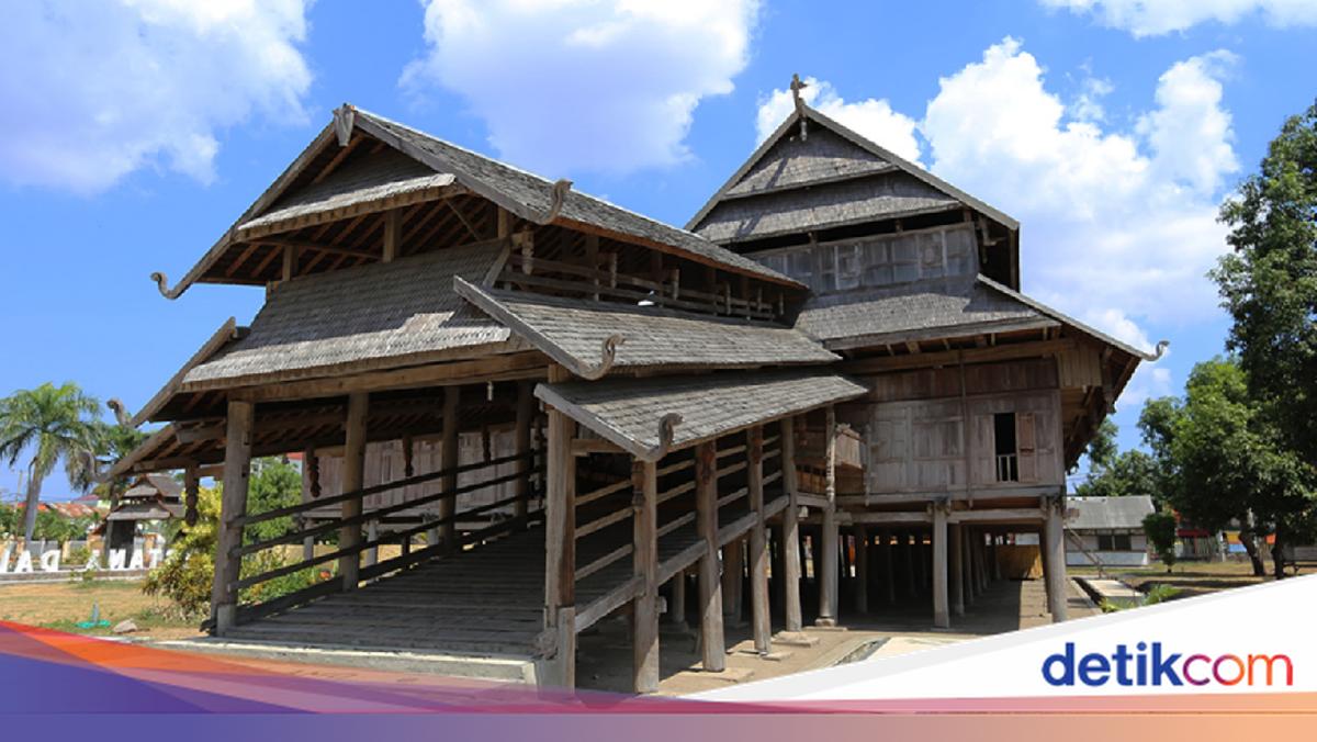 Rumah Adat Dalam Loka, Kediaman Raja-raja Sumbawa