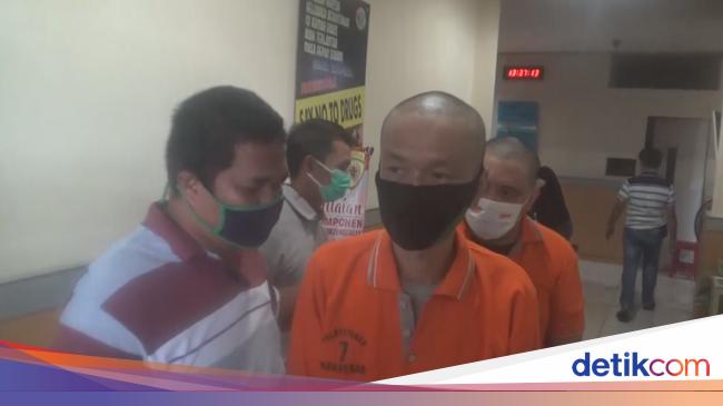 Polisi Tangkap Dua Pengedar Sabu Asal Malaysia di Makassar Polisi Tangkap Dua Pengedar Sabu Asal Malaysia di Makassar