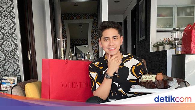 Athalla Ungkap Sikap Asli Verrell Bramasta saat Diterpa Isu Miring Athalla Ungkap Sikap Asli Verrell Bramasta saat Diterpa Isu Miring