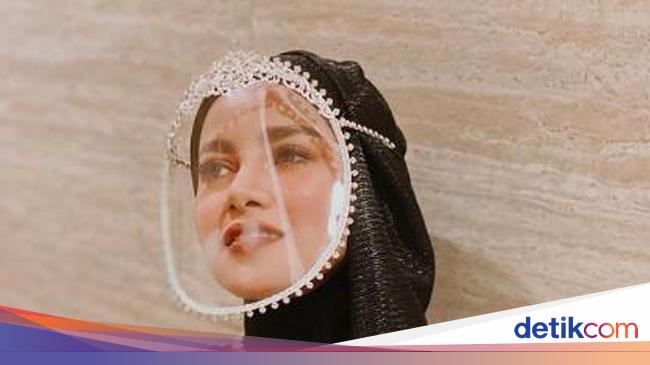 Ini Penampilan Olla Ramlan yang Bikin Orang 'Menangis' Ini Penampilan Olla Ramlan yang Bikin Orang 'Menangis'