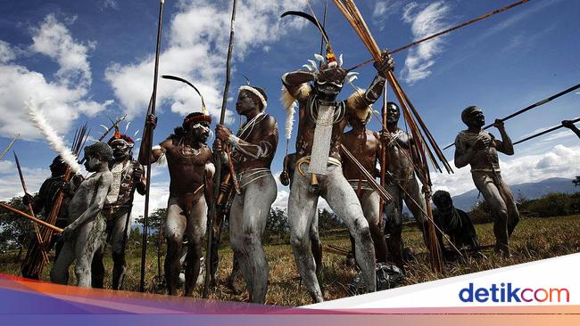 Fakta-fakta Koteka dan Rok Rumput Khas Suku Yali di Papua