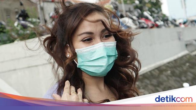 Ayu Ting Ting Tutup Komunikasi dengan Aditya Jayusman