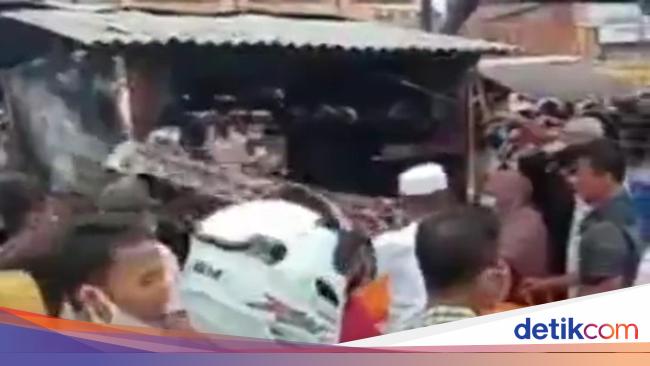 Polisi Dalami Motif Suami Tega di Dumai Bakar Istri hingga Tewas Polisi Dalami Motif Suami Tega di Dumai Bakar Istri hingga Tewas
