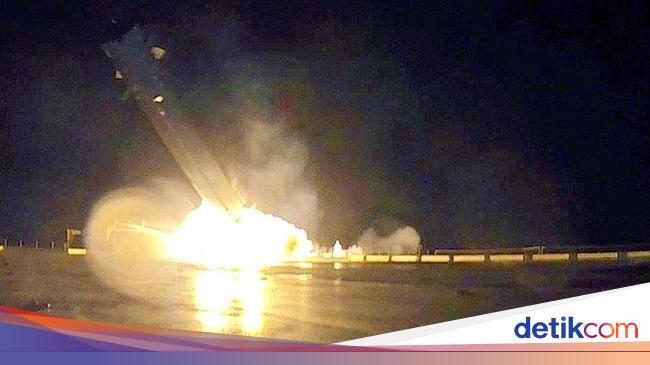 Elon Musk Ungkap Detik-detik Roket SpaceX Meledak