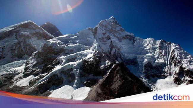 Ketinggian Sang Atap Dunia yang Sudah Berubah