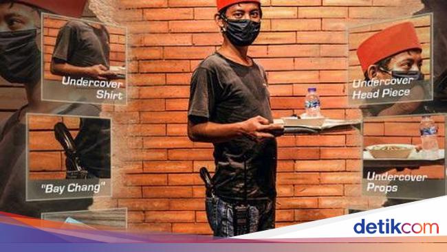 Gaya 'Intel' Saat Nyamar Jadi Tukang Bakso