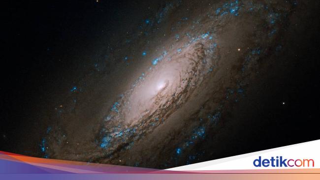 Melihat Betapa Luas dan Indah Alam Semesta