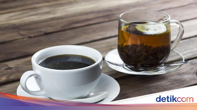 Ini yang Bakal Terjadi pada Tubuh Saat Minum Kopi dan Teh Bersamaan Ini yang Bakal Terjadi pada Tubuh Saat Minum Kopi dan Teh Bersamaan