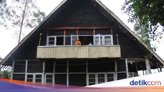 Sebuah Kamar Hilang di Rumah Pengabdi Setan