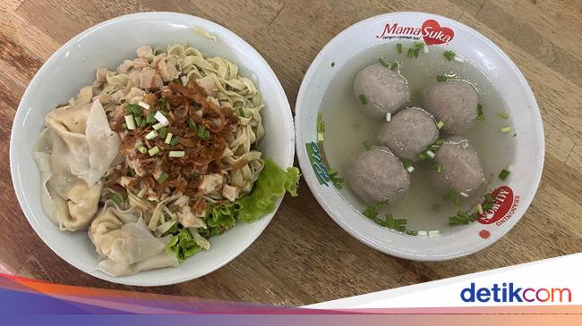 Ayo Rek! Sarapan Enak Pangsit Mie dan Bakwan Sapi Klasik di Surabaya