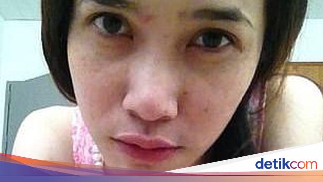 Ini Foto-foto Seksi Selir Raja Thailand yang Bocor dan Akhirnya Dirilis