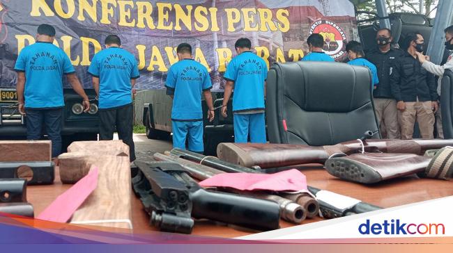 Senpi Ilegal Made in Ciamis Dirakit ABK Jebolan Rusia