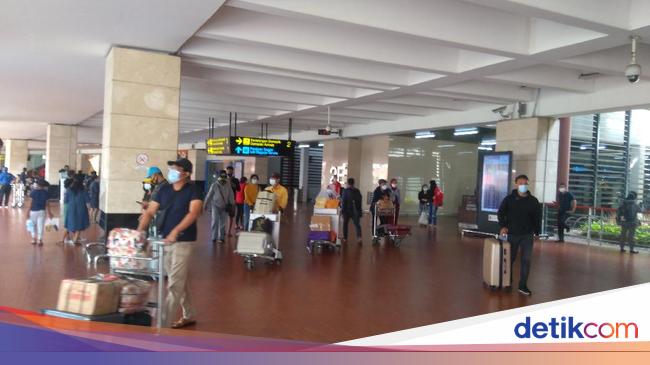 Puncak Arus Balik Diprediksi Hari Ini, Begini Suasana di Bandara Soetta