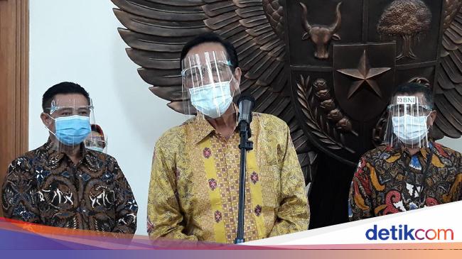 Sultan HB Dipastikan Tak Ikut Vaksinasi COVID-19 Tahap Awal Sultan HB Dipastikan Tak Ikut Vaksinasi COVID-19 Tahap Awal