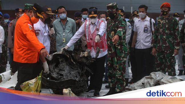Berhenti Operasi SAR Sriwijaya Air tapi CVR SJ182 Masih Dicari