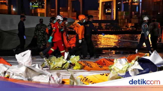 Operasi Robot Bawah Laut BPPT untuk Cari CVR SJ182 Berakhir Malam Ini