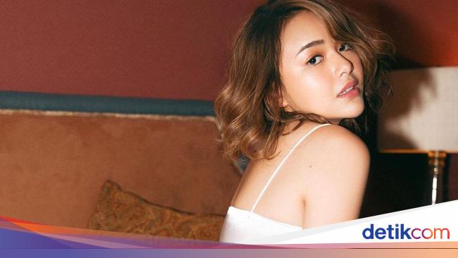7 Gaya Seksi Amanda Manopo yang Beda dari Perannya di Ikatan Cinta