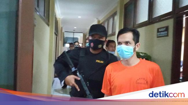 Sang Vokalis Ditangkap Polisi Gitaris Kapten Kaget Dan Kecewa