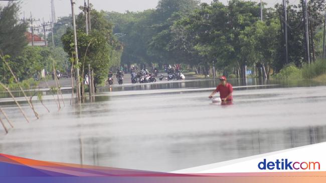 Jalan Raya Porong Banjir Satu Meter, Pemkab Sidoarjo Targetkan 2 Hari Surut