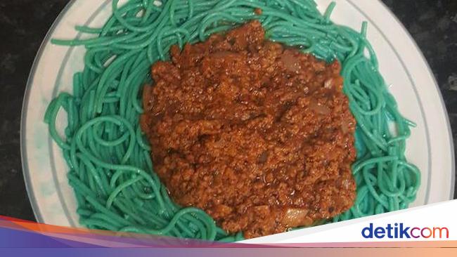 Spaghetti Bolognese Warna Biru Ini Disebut Netizen Menu Shrek
