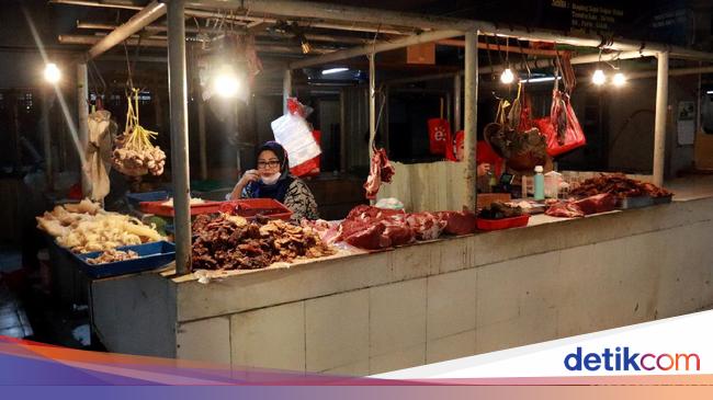 Keluh Kesah Pedagang di Pasar Bandung Gegara Harga Daging Sapi Naik Keluh Kesah Pedagang di Pasar Bandung Gegara Harga Daging Sapi Naik