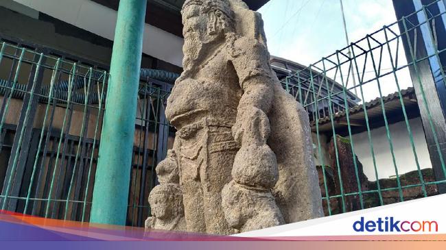 Begini Sejarah Arca Resi Agastya yang Tidak Mau Dipindah ke Museum ...