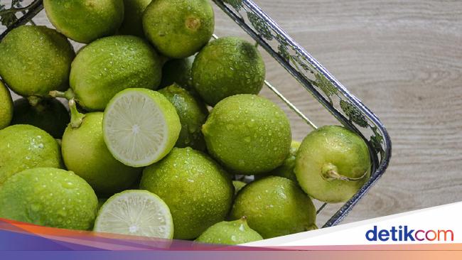 9 Manfaat Jeruk Nipis untuk Kesehatan Tubuh dan Kulit 9 Manfaat Jeruk Nipis untuk Kesehatan Tubuh dan Kulit