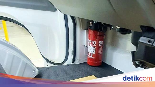 Ini Alat Pemadam Kebakaran Ringan (APAR) yang Cocok Ditempatkan di Mobil