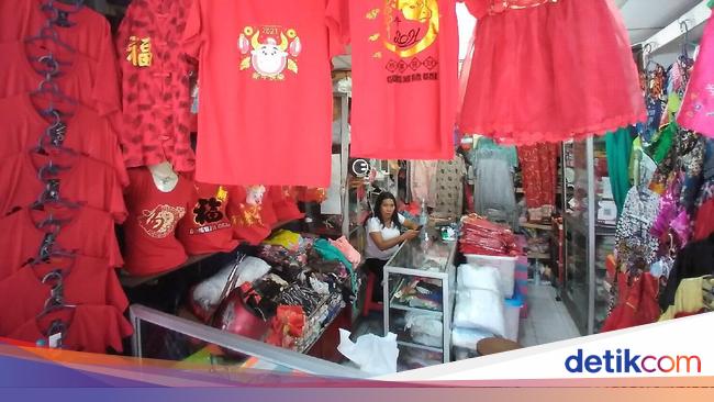 Penampakan Toko Pernak-pernik Imlek di Pasar Gede Solo Saat Pandemi