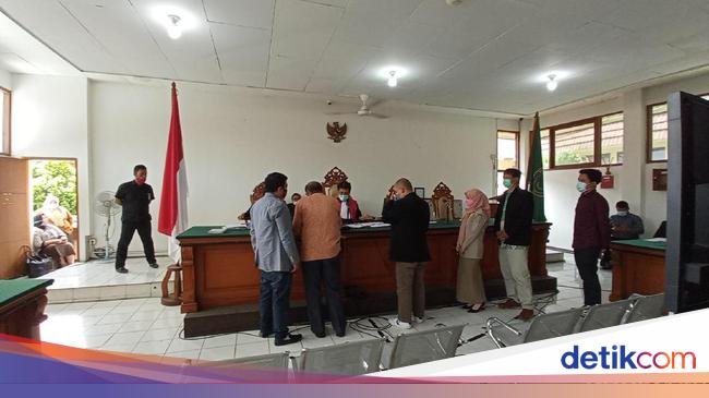 Perkara Anak Gugat Ayah Rp 3 M di Bandung Dimediasi Pengadilan Perkara Anak Gugat Ayah Rp 3 M di Bandung Dimediasi Pengadilan