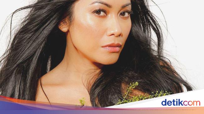 Anggun C Sasmi Pakai Jam Tangan Rp 500 Juta Saat Tampil Majalah Fashion ...