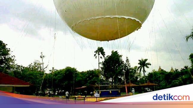 Ayo! Ramai-Ramai Naik Balon Raksasa di TMII