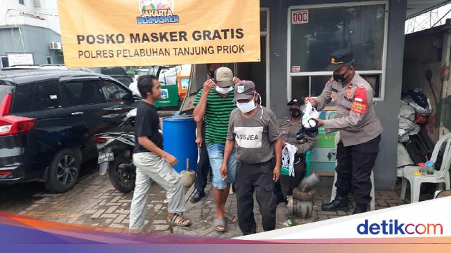 Operasi Jakarta Bermasker, Polres Pelabuhan Tj Priok Gelar Posko Masker ...