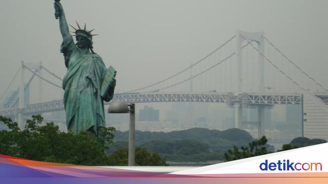 Bemo, Robot Gundam, Patung Liberty, Semua Ada di Tokyo!