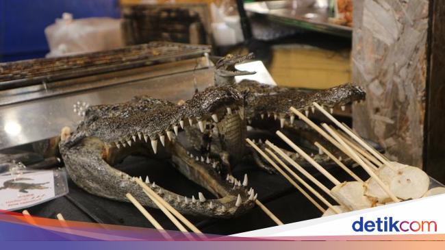 Berani Coba Makan Kepala Buaya di Thailand?