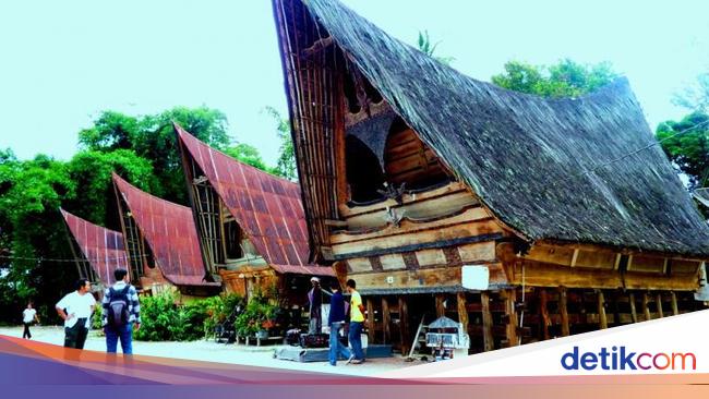 Melihat Kekayaan Budaya Batak di Desa Tomok