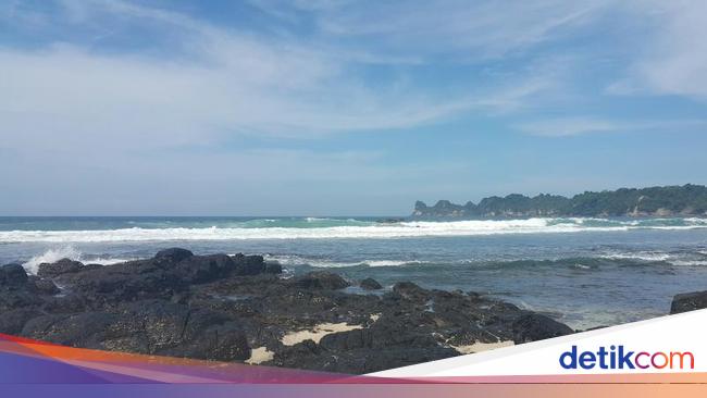 Pantai Sendiki, Si Cantik Sepi Pengunjung di Malang Selatan