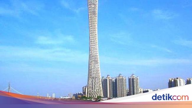 Pemandangan Dahsyat dari Menara Tertinggi di Dunia