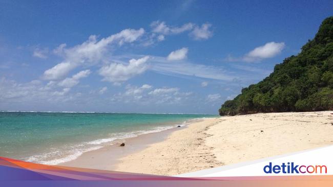 Pesona Anggun Pantai Pandawa, Bali