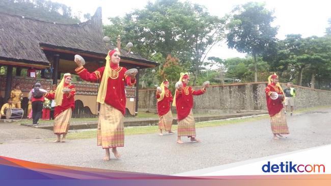 Prosesi Pemudik Minang, Makan Bajamba!