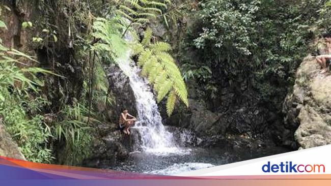 Sejuknya Curug Mariuk di Balik Bukit Masigit Bogor