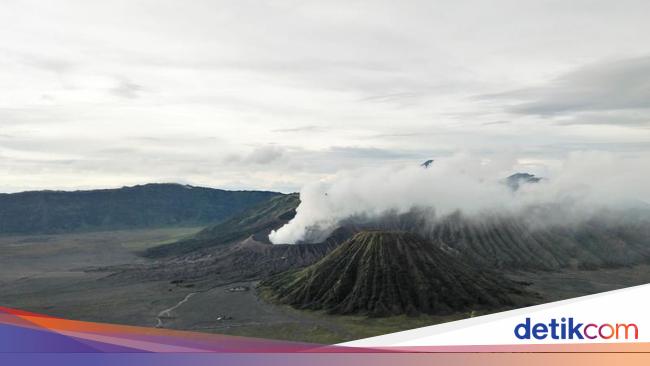 Sunrise Cantik di Gunung Bromo