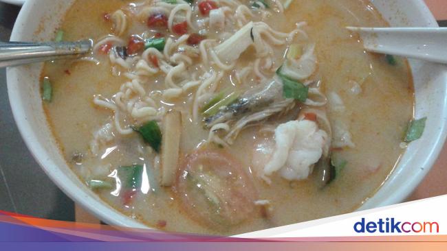 Wisata Kuliner di Bangkok, Wajib Coba Tom Yum & Rujak Mangga