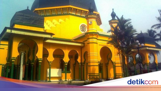 Masjid Raya Al Osmani, Masjid Tertua di Medan